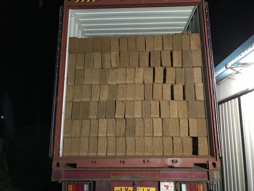 Hydrocoir Coco Blocks & Discs | Can-Neth Imports Ltd